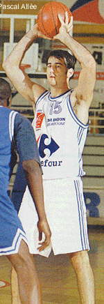 Dante Calabria, le talent Italien – Basket Retro